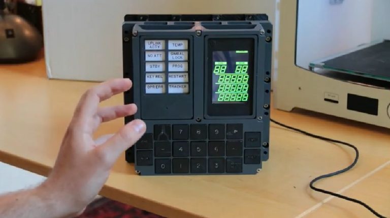 Rakentelija teki täydellisen kopion Apollo-ohjelman DSKY-modulista - Raspberry Pi ja 2 x arduino ...